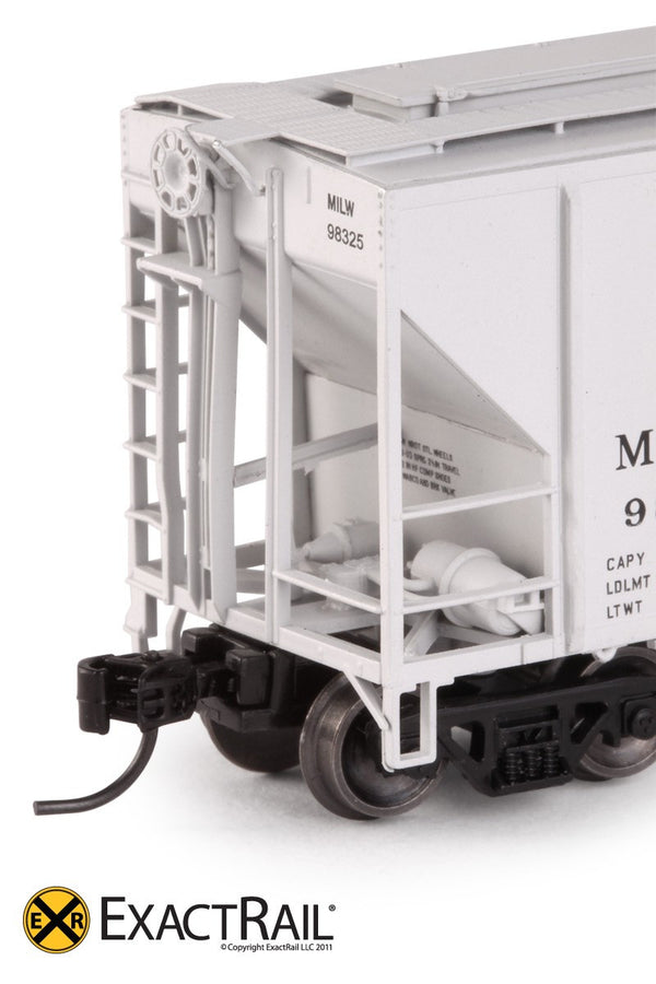 N Scale: PS-2CD 4427 Covered Hopper - MILW - ExactRail Model Trains